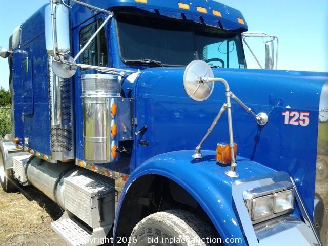 InPlace Auction - Auction: SUMMER KICKOFF SALE ITEM: 2008 Freightliner ...