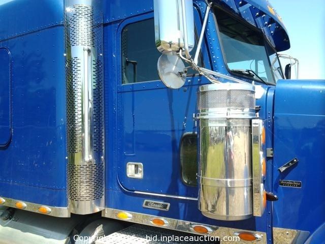 InPlace Auction - Auction: SUMMER KICKOFF SALE ITEM: 2008 Freightliner ...